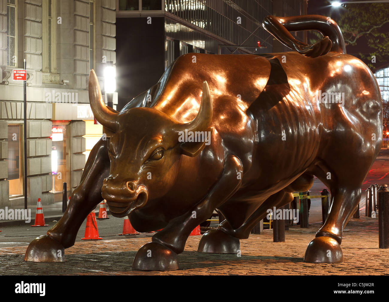 New york bull -Fotos und -Bildmaterial in hoher Auflösung – Alamy