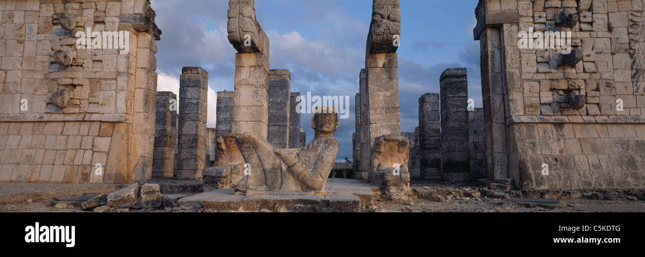 Chac mool statue at chichen itza -Fotos und -Bildmaterial in hoher ...
