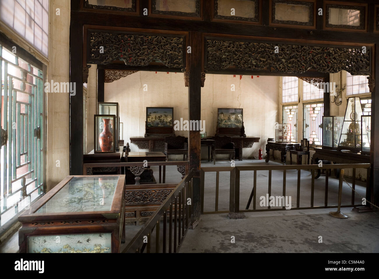 Interior imperial chinese museum room -Fotos und -Bildmaterial in hoher ...