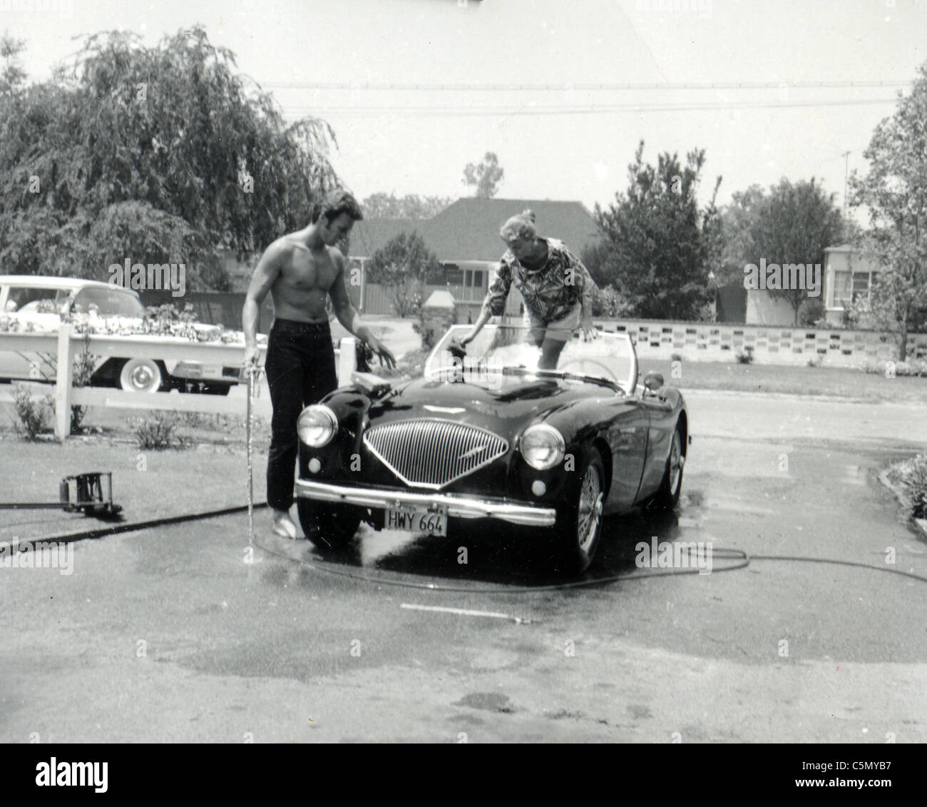 CLINT EASTWOOD mit Frau Maggie an ihre home über 1958 in Los Angeles ...