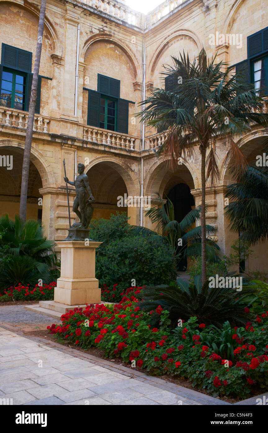 Malta parliament -Fotos und -Bildmaterial in hoher Auflösung – Alamy
