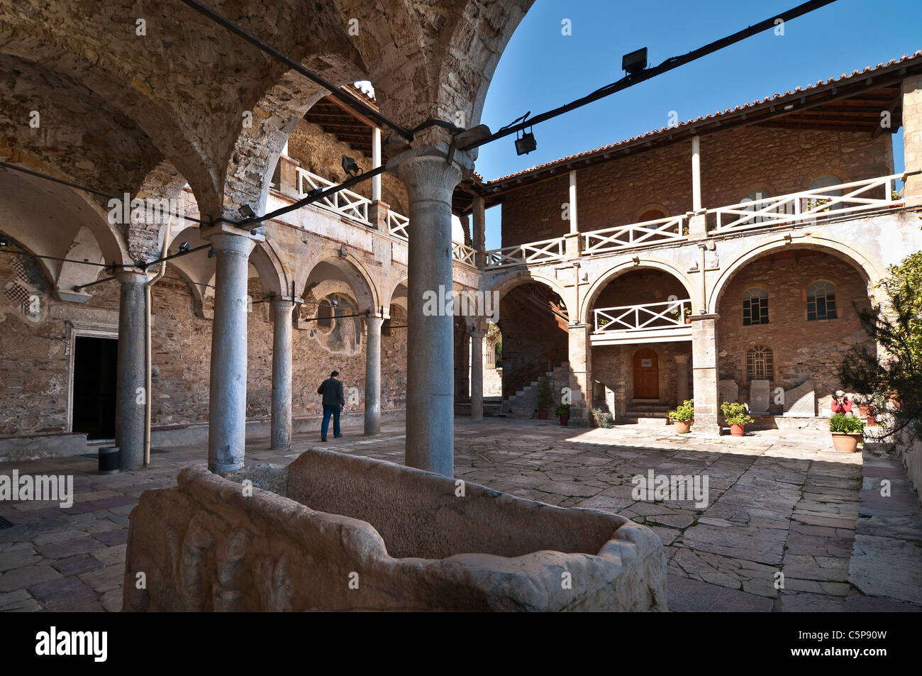 Mitropolis agios dimitrios -Fotos und -Bildmaterial in hoher Auflösung ...