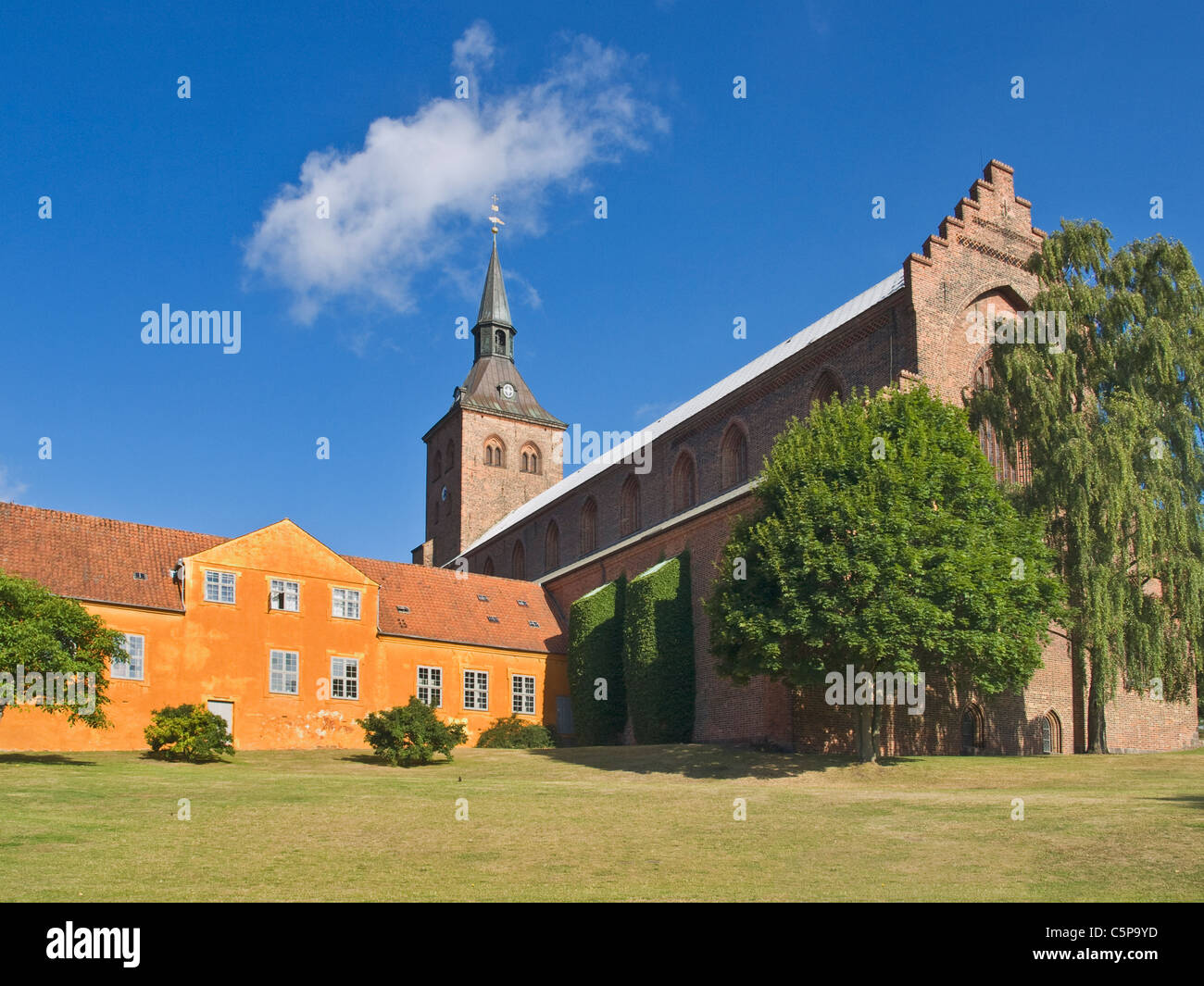 Denmark odense church -Fotos und -Bildmaterial in hoher Auflösung – Alamy