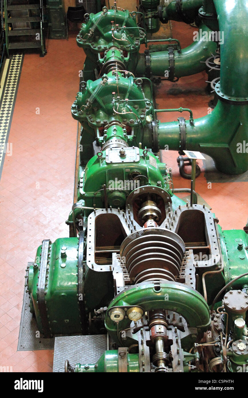 Steam turbine engine -Fotos und -Bildmaterial in hoher Auflösung – Alamy