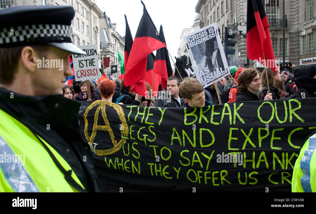 Anarchistische Flaggen Stockfotos und -bilder Kaufen - Alamy