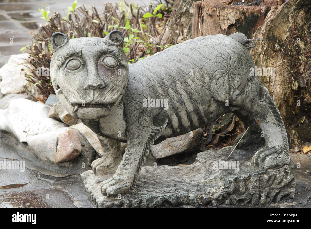 Po statue -Fotos und -Bildmaterial in hoher Auflösung – Alamy