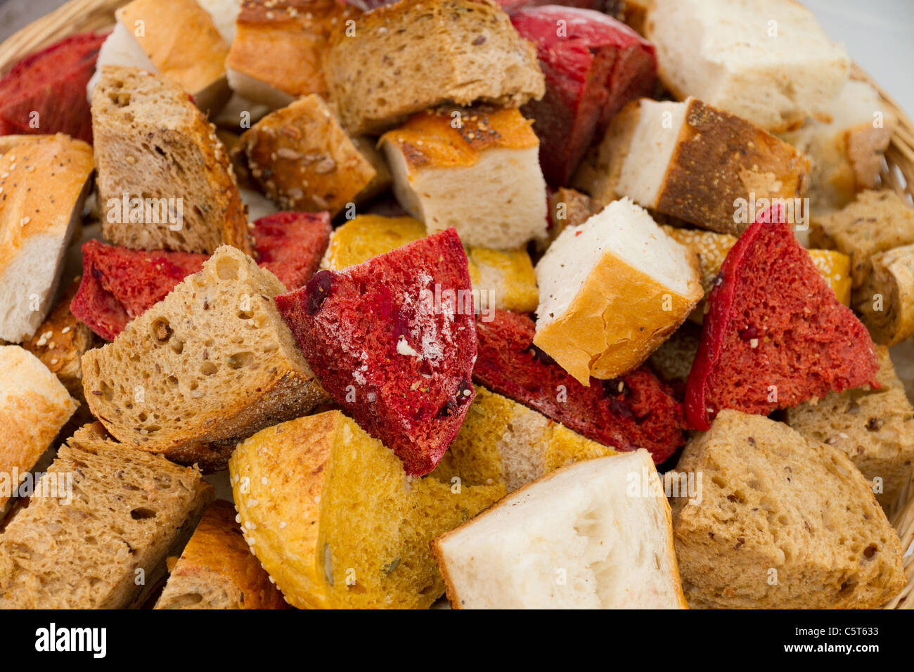 Farbiges brot -Fotos und -Bildmaterial in hoher Auflösung – Alamy