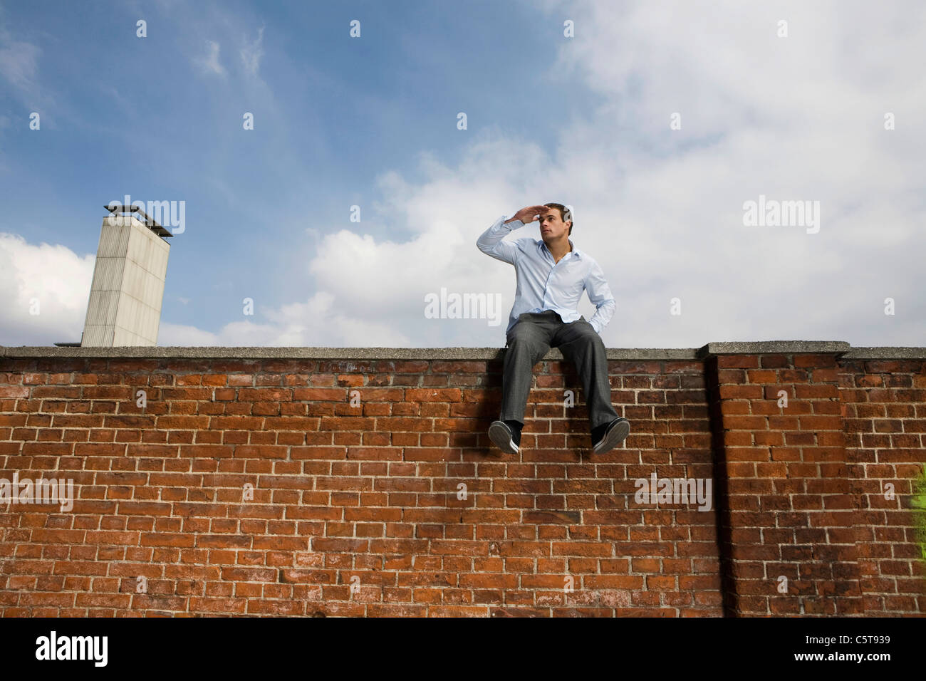 Oben an der wand -Fotos und -Bildmaterial in hoher Auflösung – Alamy