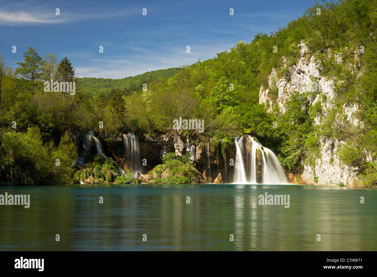 Kleiner Wasserfall oder Schlag ins Plitvicka Jezera oder Nationalpark Plitvicer Seen in Kroatien ...