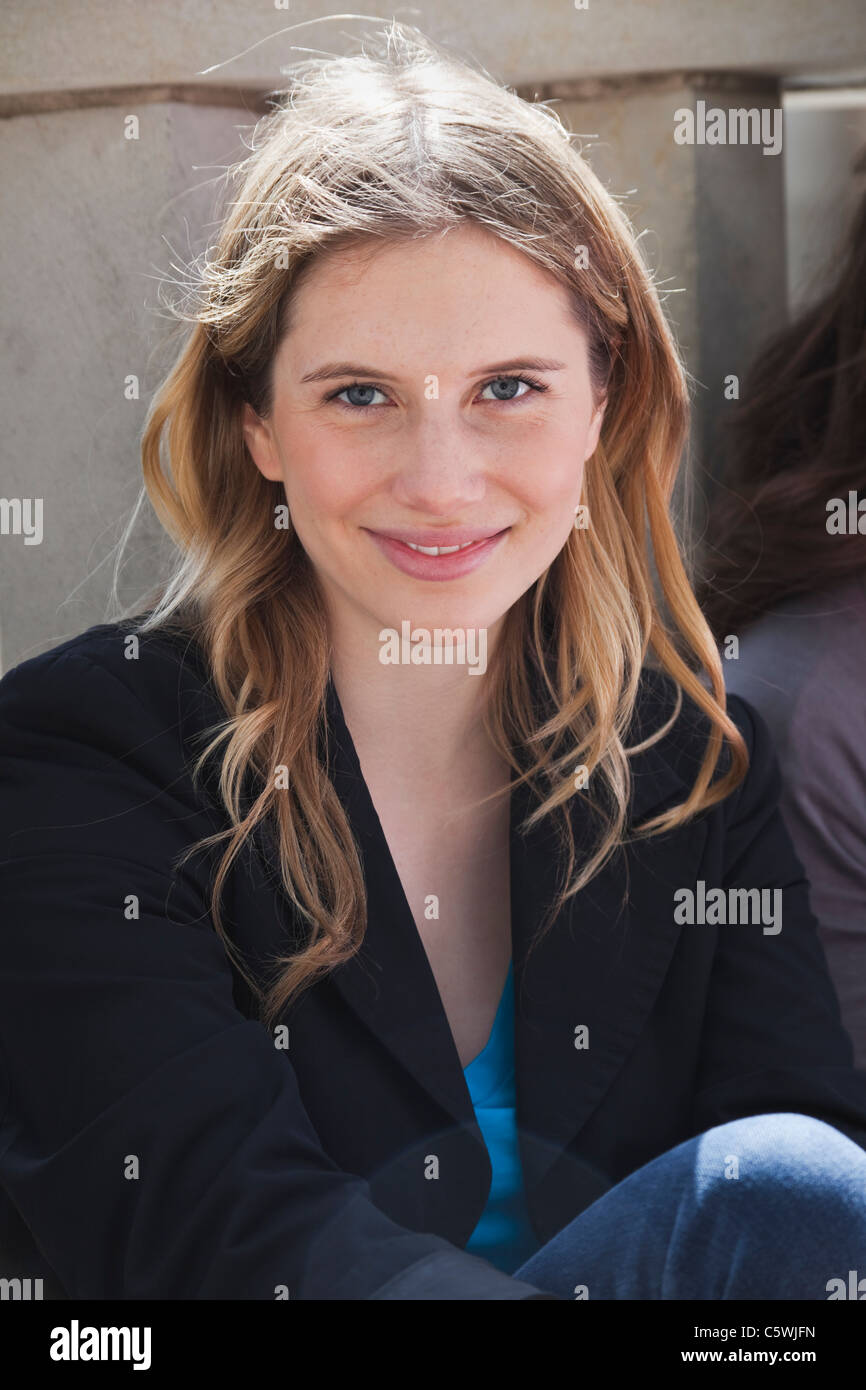 Berliner frau -Fotos und -Bildmaterial in hoher Auflösung – Alamy