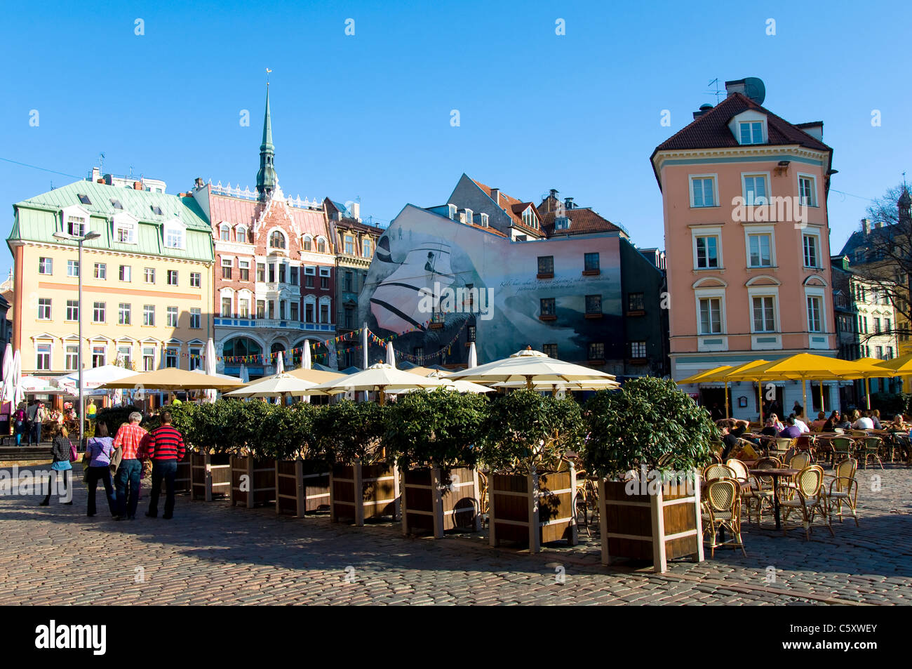 Riga altstadt cafe -Fotos und -Bildmaterial in hoher Auflösung – Alamy