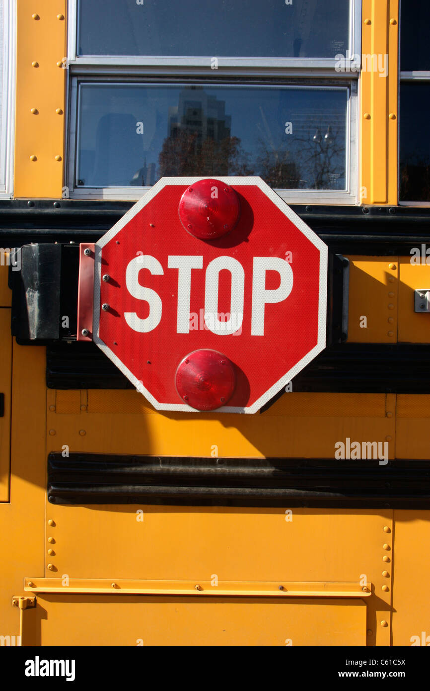 Canadian Bus Stop Sign Stockfotos und -bilder Kaufen - Alamy