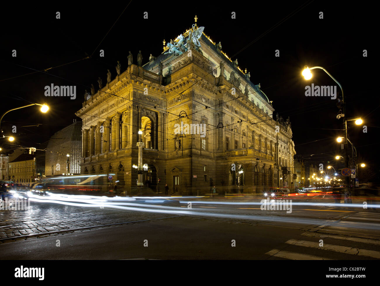 Prag oper -Fotos und -Bildmaterial in hoher Auflösung – Alamy