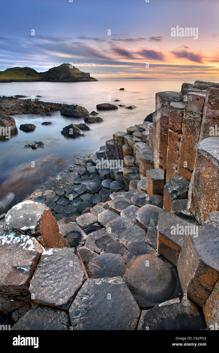 Riesen causeway irland -Fotos und -Bildmaterial in hoher Auflösung – Alamy