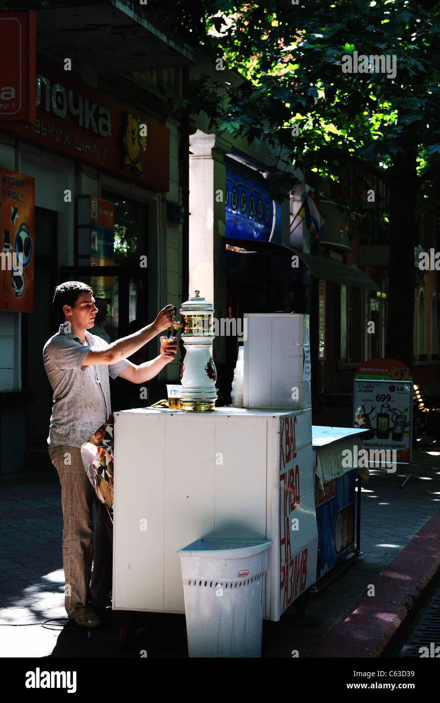 Kwas zu trinken -Fotos und -Bildmaterial in hoher Auflösung – Alamy