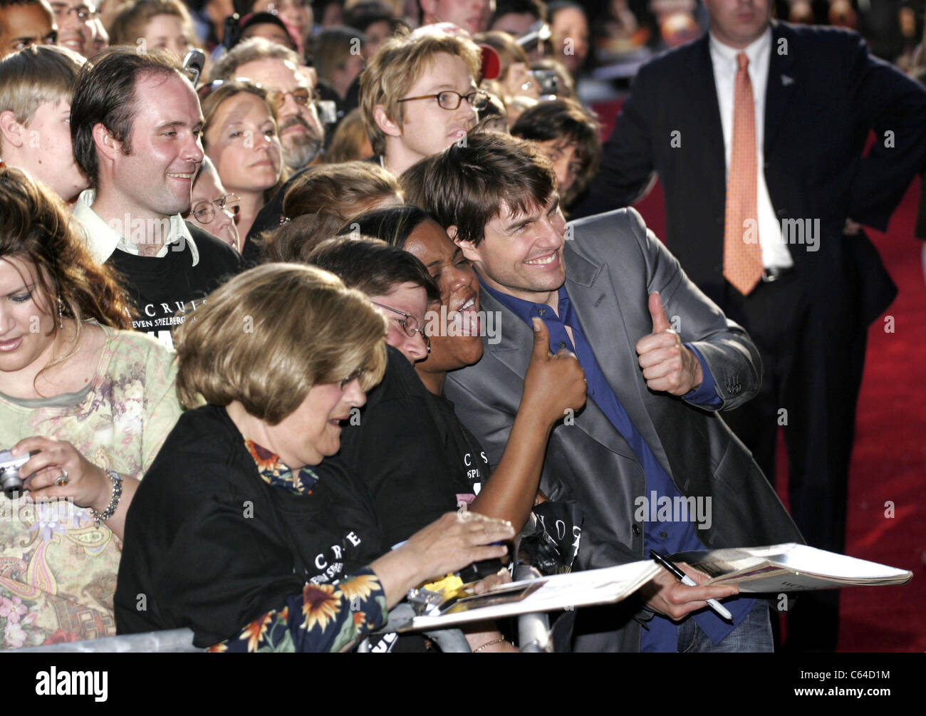 Tom cruise fans -Fotos und -Bildmaterial in hoher Auflösung – Alamy