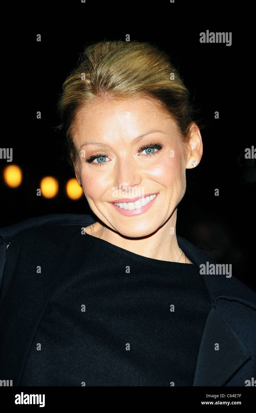 Kelly ripa talk show appearance -Fotos und -Bildmaterial in hoher ...