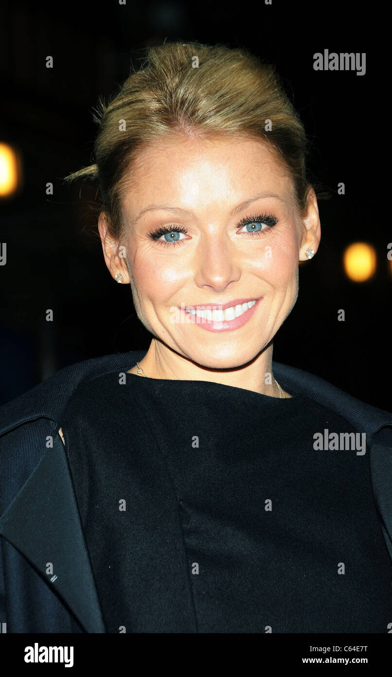 Kelly ripa talk show appearance -Fotos und -Bildmaterial in hoher ...