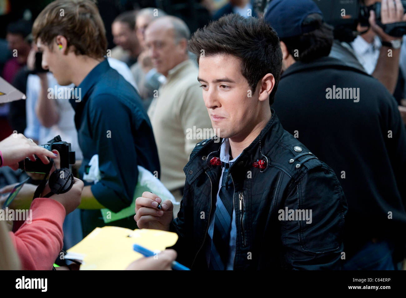 Big time rush logan henderson -Fotos und -Bildmaterial in hoher ...