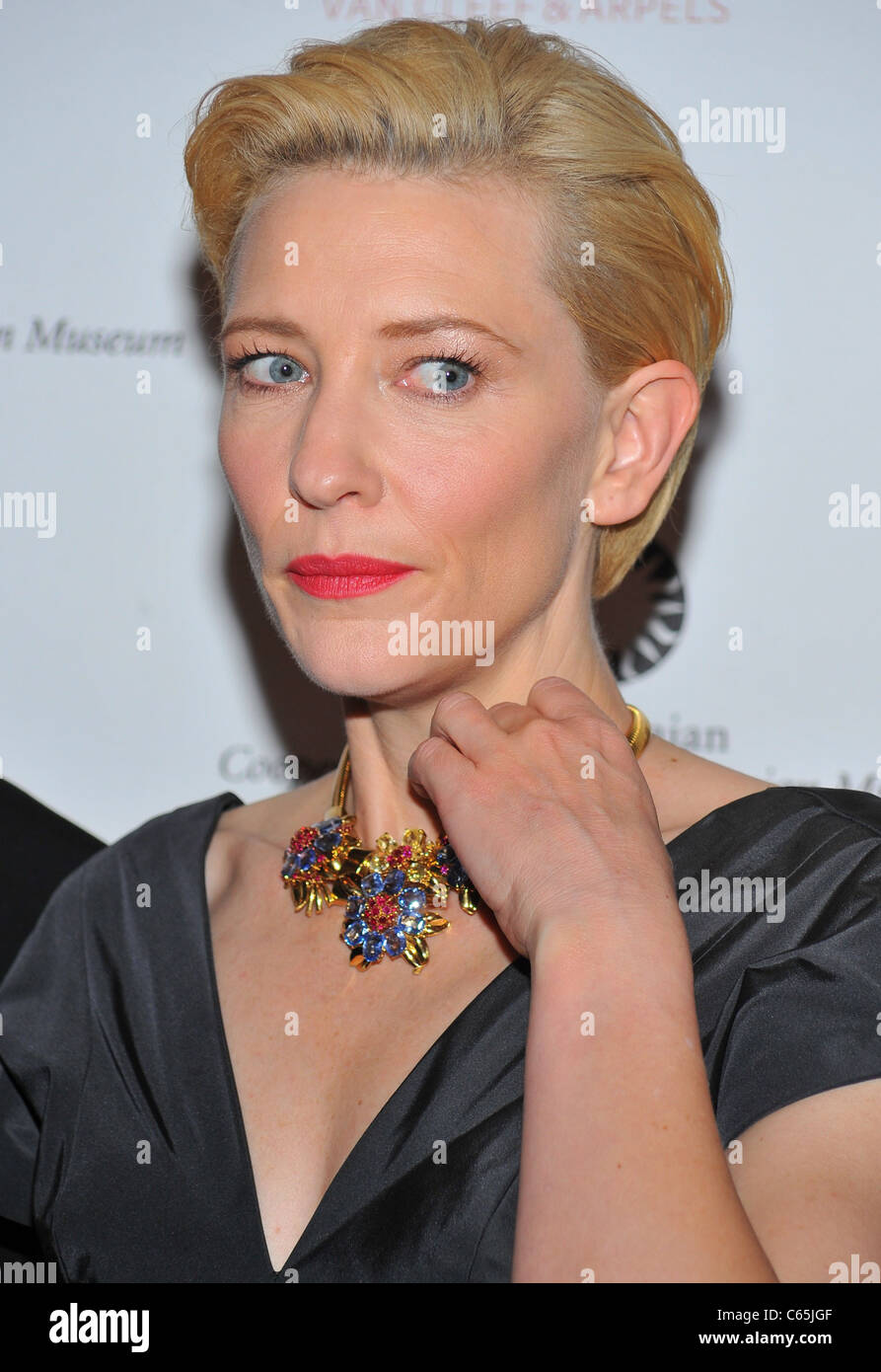 Van Cleef und Arpels Stockfotos und -bilder Kaufen - Alamy