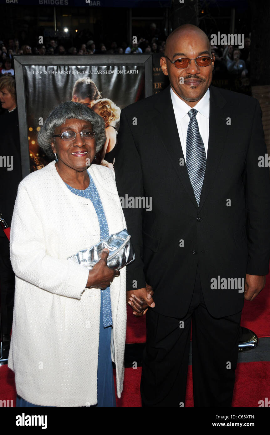 Ken foree und mutter -Fotos und -Bildmaterial in hoher Auflösung – Alamy