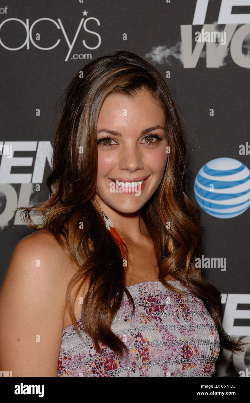 Sarah Habel im Ankunftsbereich für TEEN WOLF Premiere Party, The ...