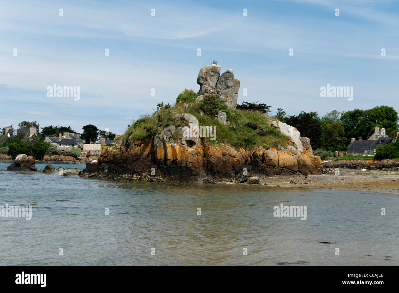 Felsen felsige insel -Fotos und -Bildmaterial in hoher Auflösung – Alamy