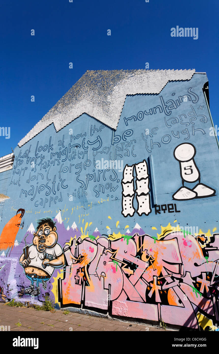 Graffiti reykjavik island -Fotos und -Bildmaterial in hoher Auflösung ...