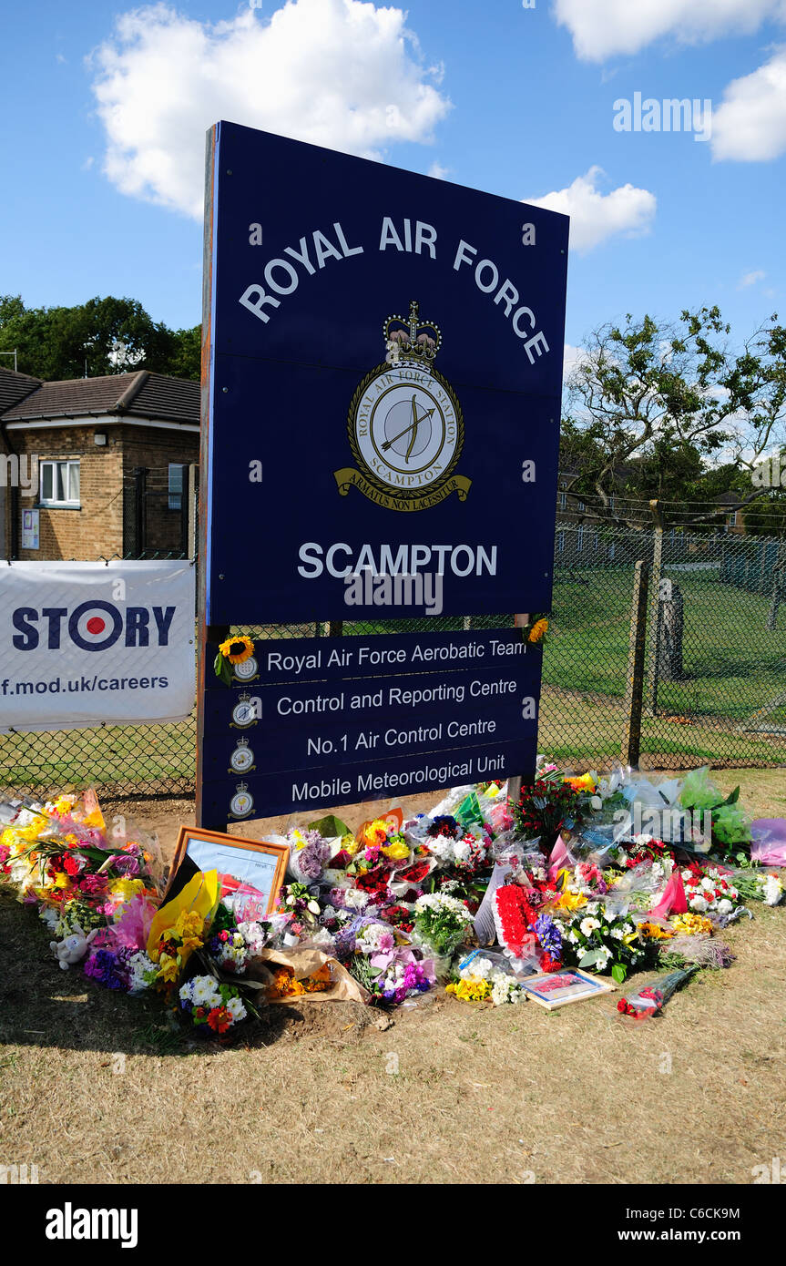 Roter Pfeil Pilot Tributes, Flight Lieutenant Jon Egging. RAF Scampton ...