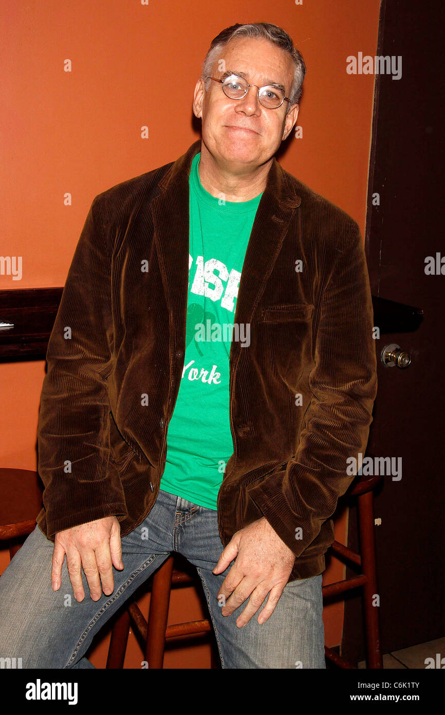 Scott Jaeck backstage mit der Besetzung des neuen spielen "The Irish ...