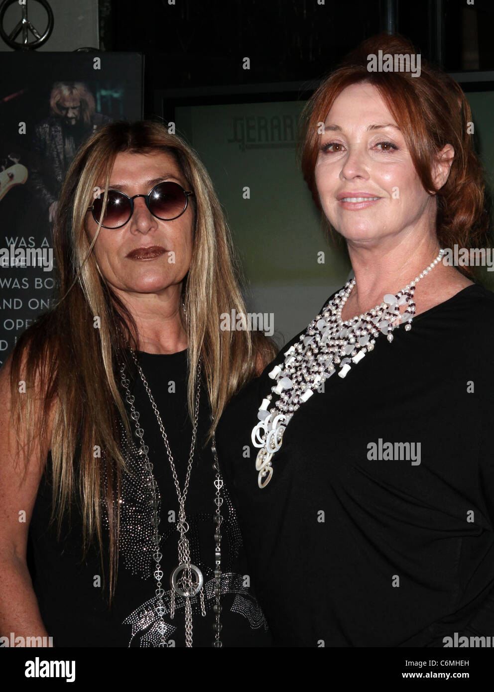 Julia Gerard und Debra Tate Julia Gerard feiert ihren Geburtstag in ...
