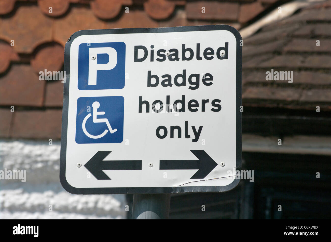 Behindertenausweises Halter nur Parkplatz Zeichen UK Stockfotografie ...