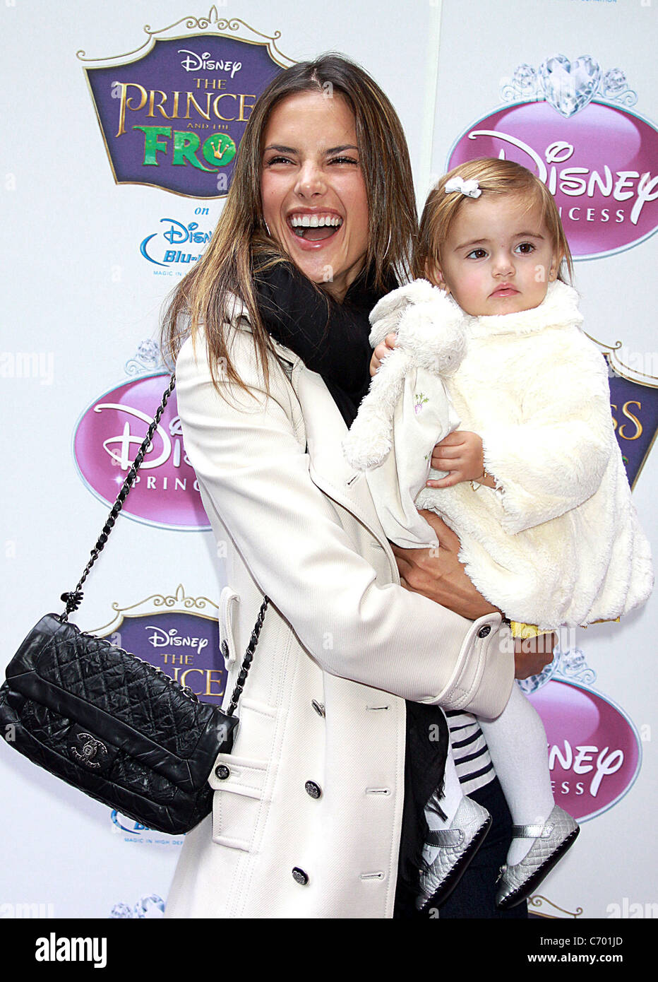 Alessandra Ambrosio und Anja Louise Ambrosio Mazur offizielle Induktion ...