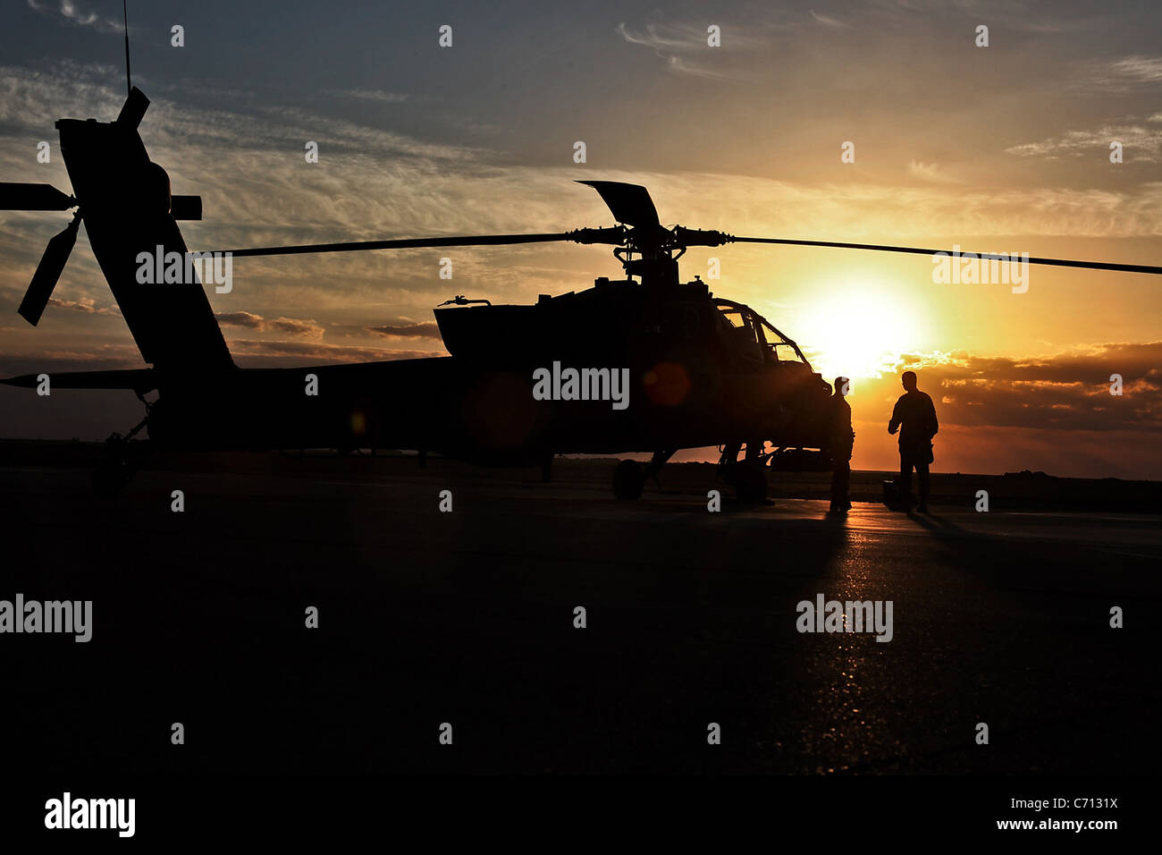 Vor dem Start einen Abendflug, Chief Warrant Officer 5 Mike Reese ...