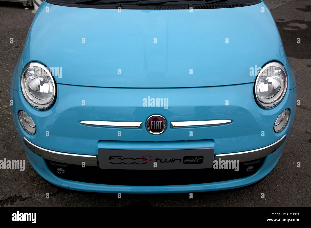Fiat car front -Fotos und -Bildmaterial in hoher Auflösung – Alamy