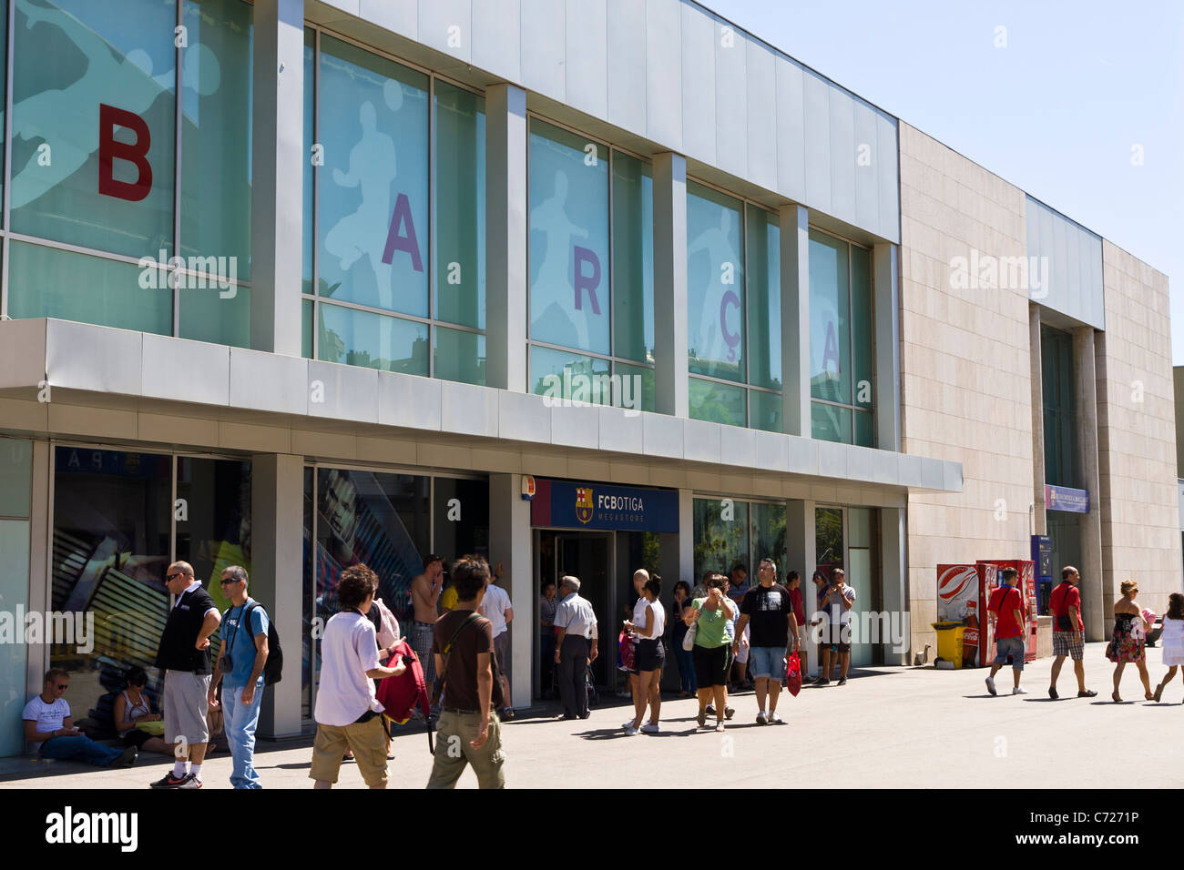 FC Barcelona Club-Shop im Camp Nou in Barcelona Stockfotografie - Alamy