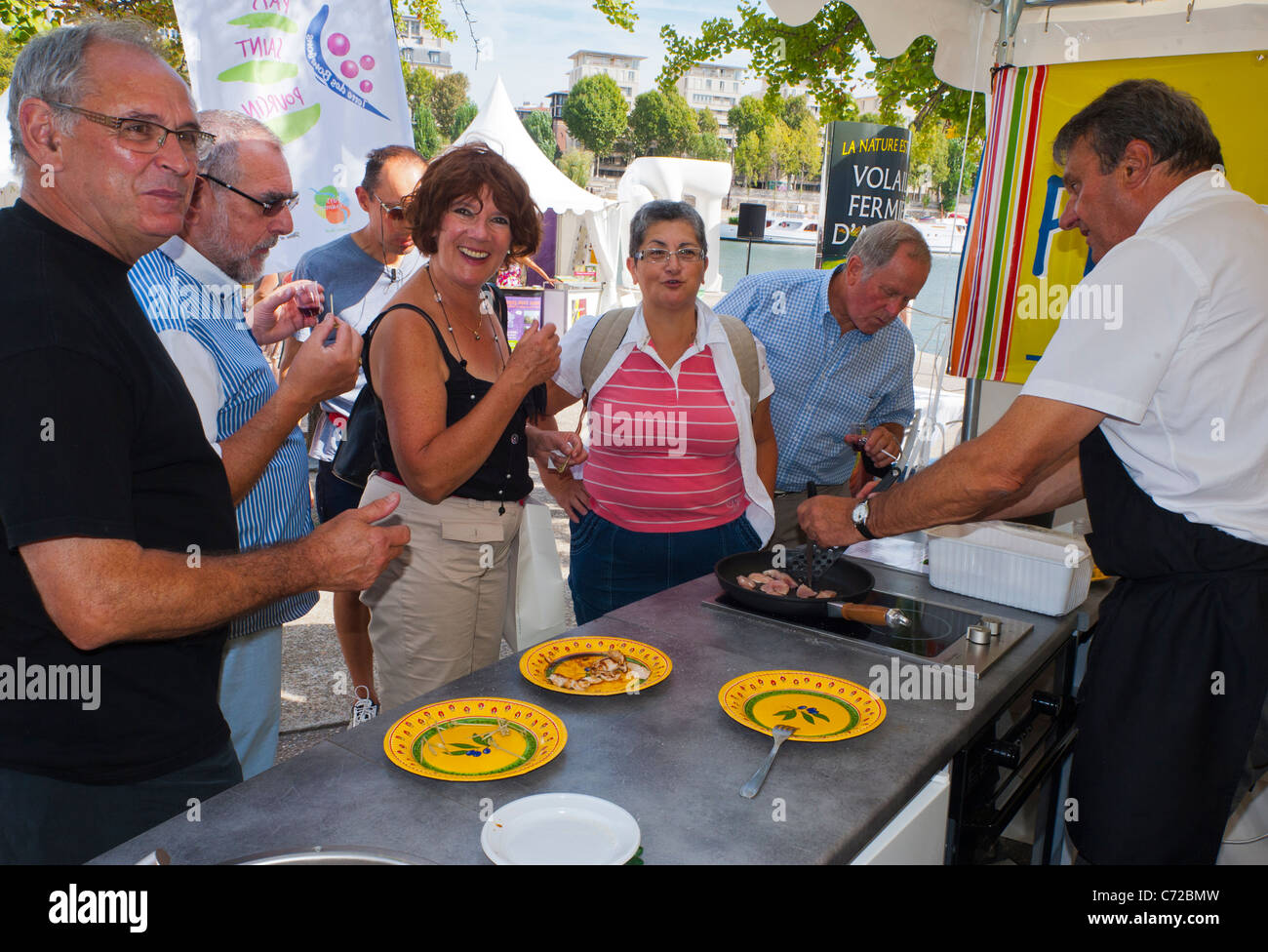 Paris, Frankreich, Medium Grlup People, French Food Festival, St ...