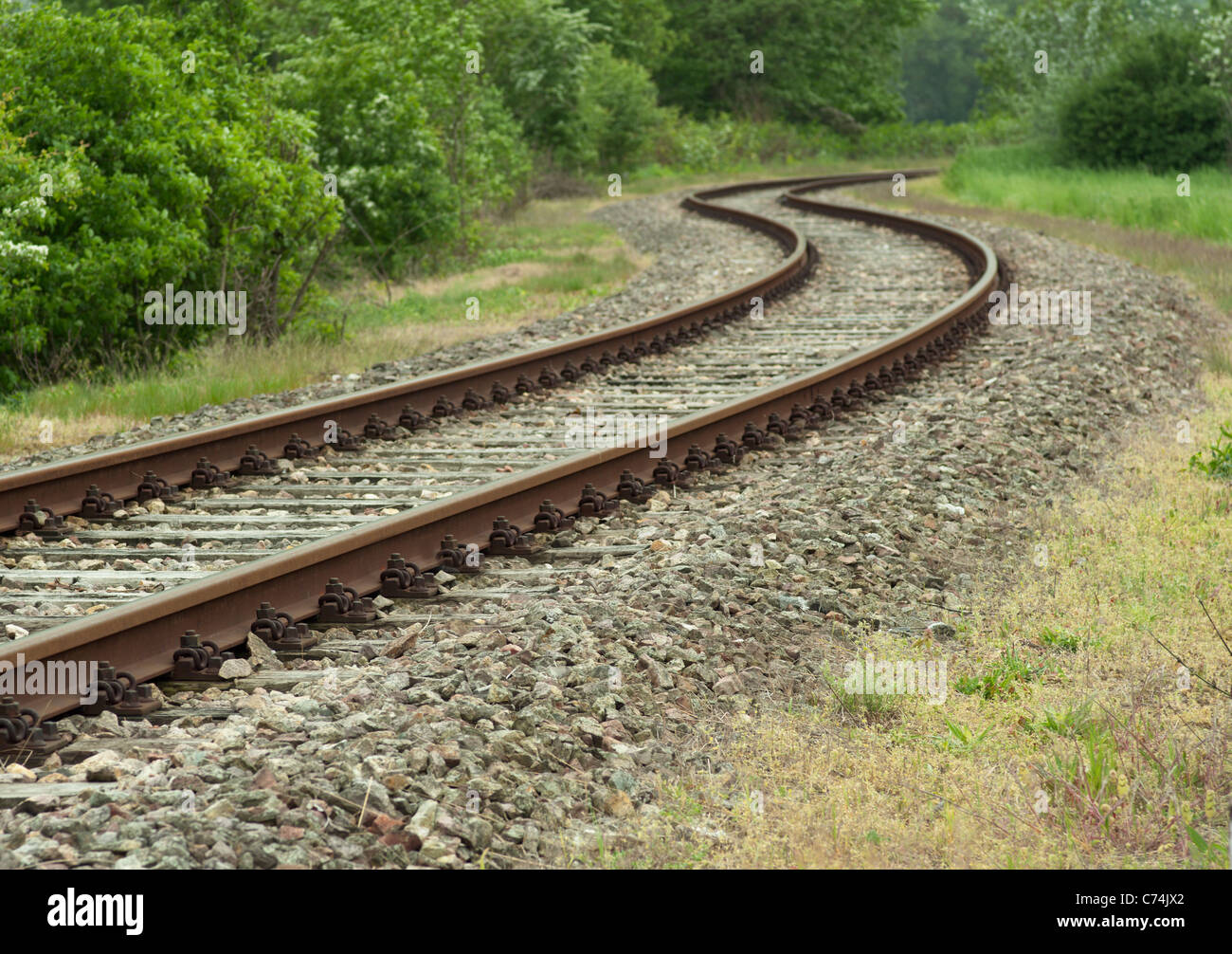 Railroad tracks bend curve -Fotos und -Bildmaterial in hoher Auflösung ...