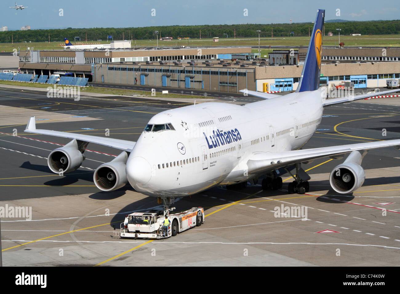 Lufthansa boeing 747 jumbo jet -Fotos und -Bildmaterial in hoher Auflösung – Alamy