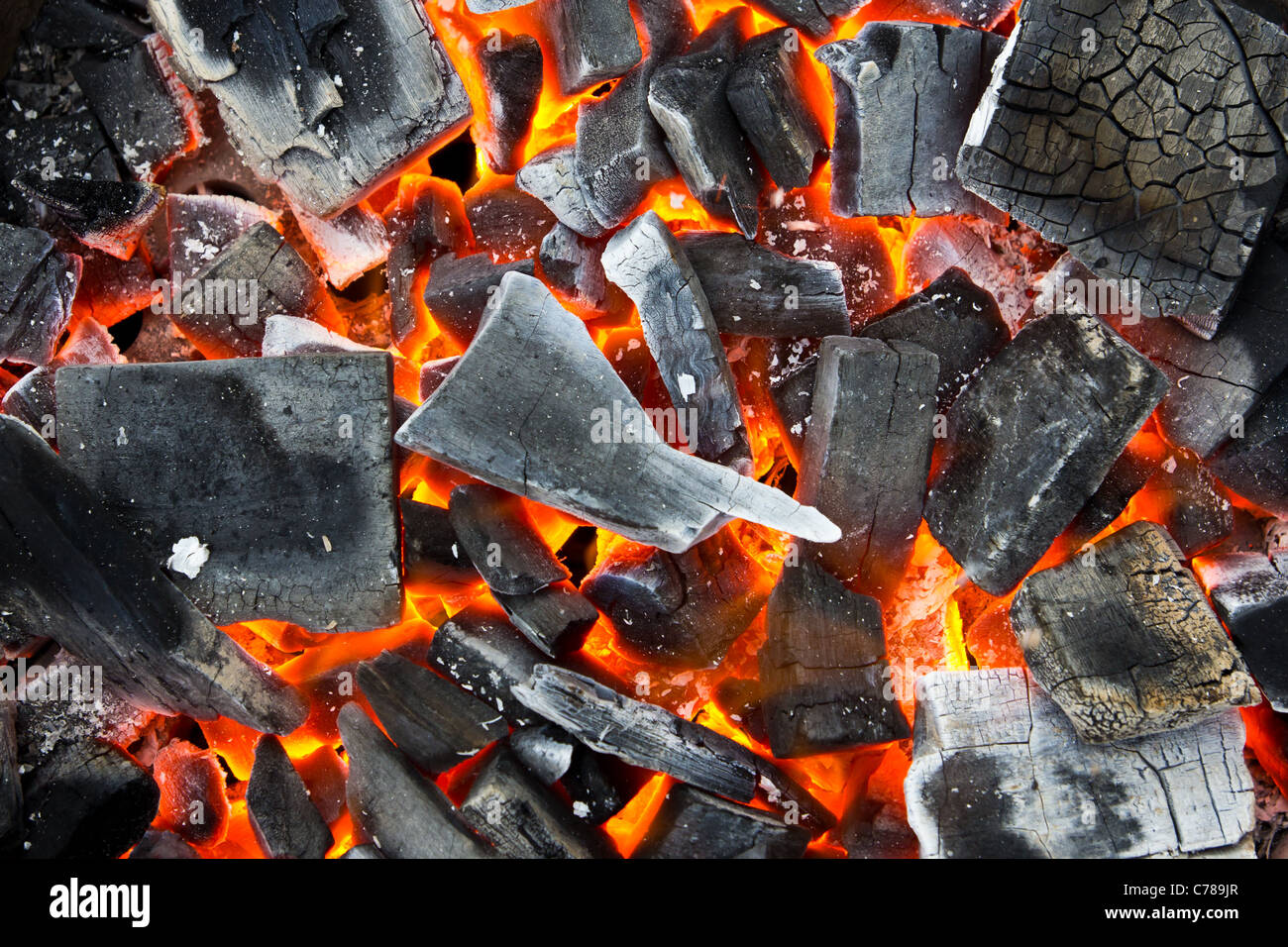 Heiße holzkohlen Stockfotos und -bilder Kaufen - Alamy