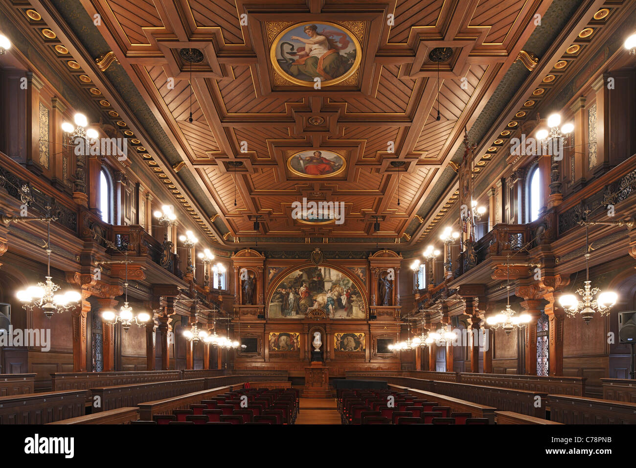 Aula innenansicht -Fotos und -Bildmaterial in hoher Auflösung – Alamy