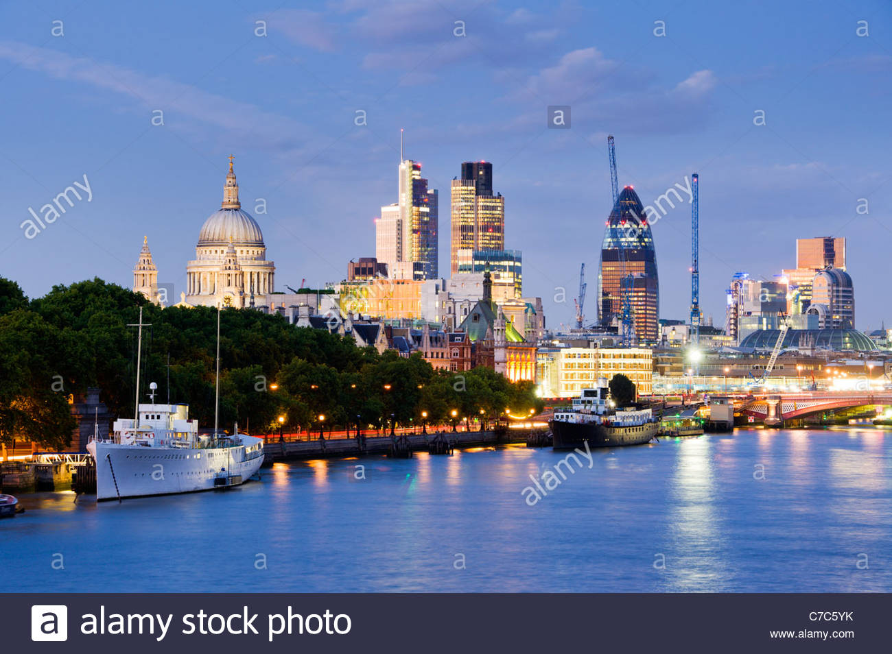 Britische Stadt Am Fluss Kent