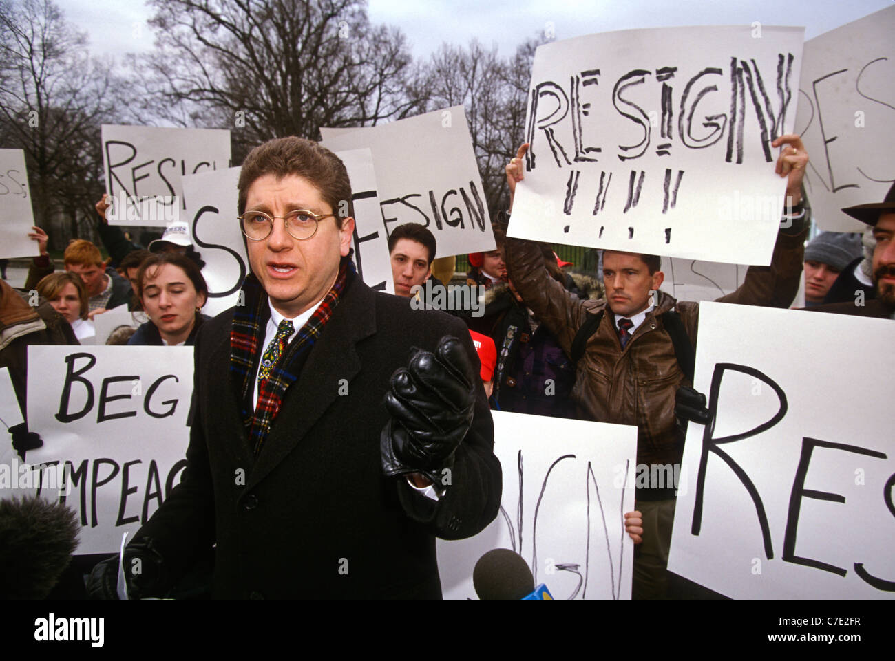 Einsatzleiter Rettungsdienst Terry Randall führt einen Protest gegen ...