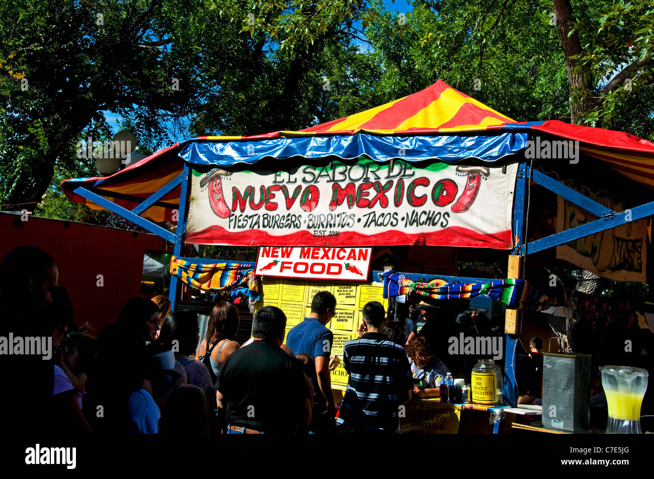 Food booth -Fotos und -Bildmaterial in hoher Auflösung – Alamy