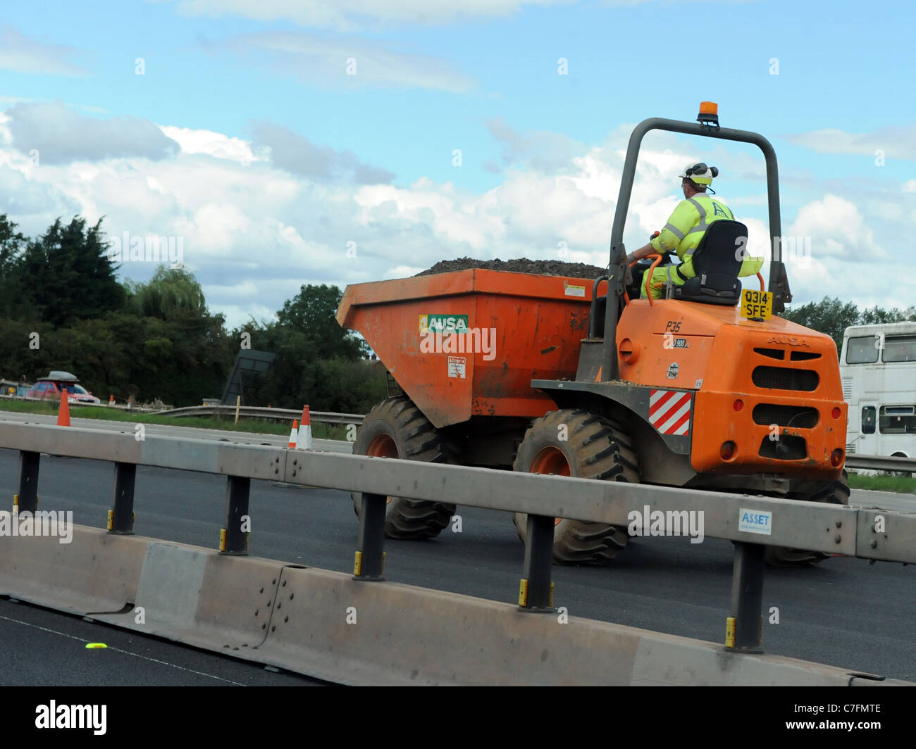 Arbeit an der orangenpflanze -Fotos und -Bildmaterial in hoher ...