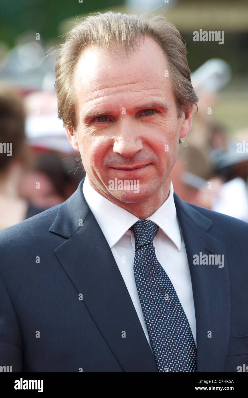 Ralph fiennes -Fotos und -Bildmaterial in hoher Auflösung – Alamy