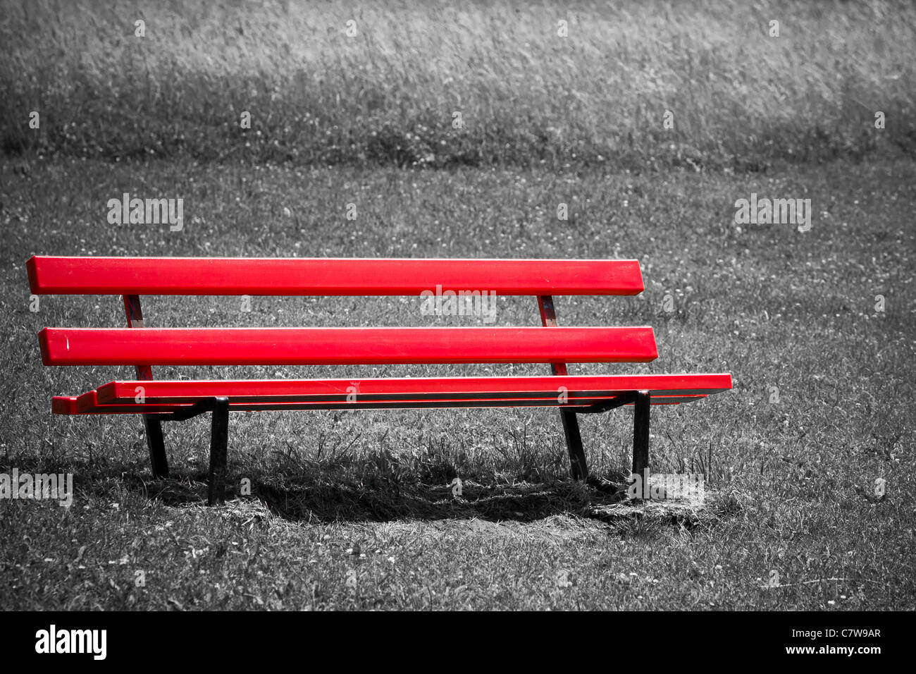 Rote sitzbank -Fotos und -Bildmaterial in hoher Auflösung – Alamy