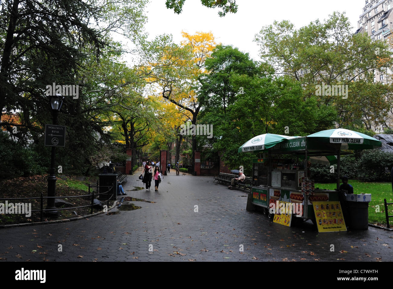 Central park zoo 1 rote backstein eingang hintergrundansicht -Fotos und ...