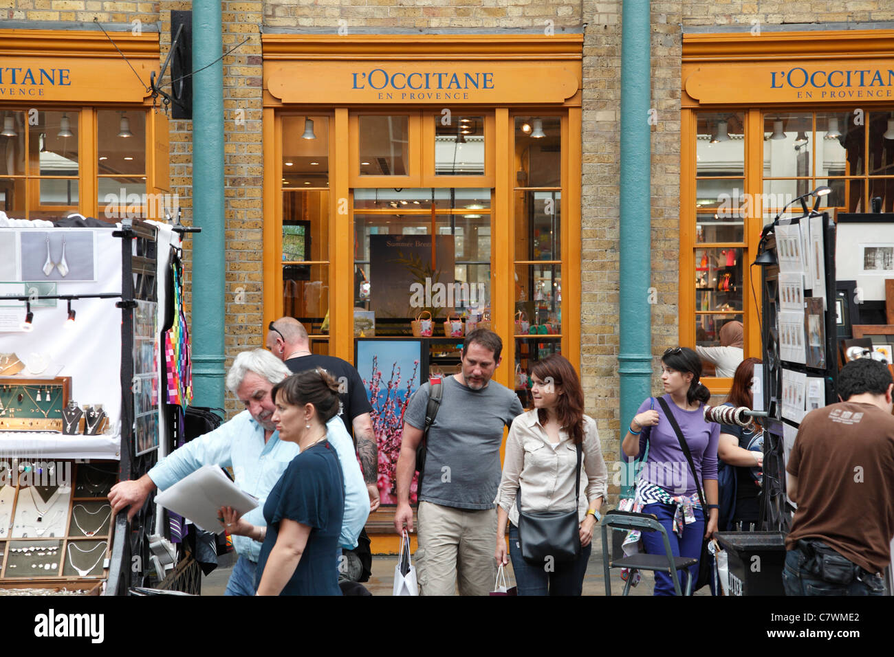 Loccitane store -Fotos und -Bildmaterial in hoher Auflösung – Alamy
