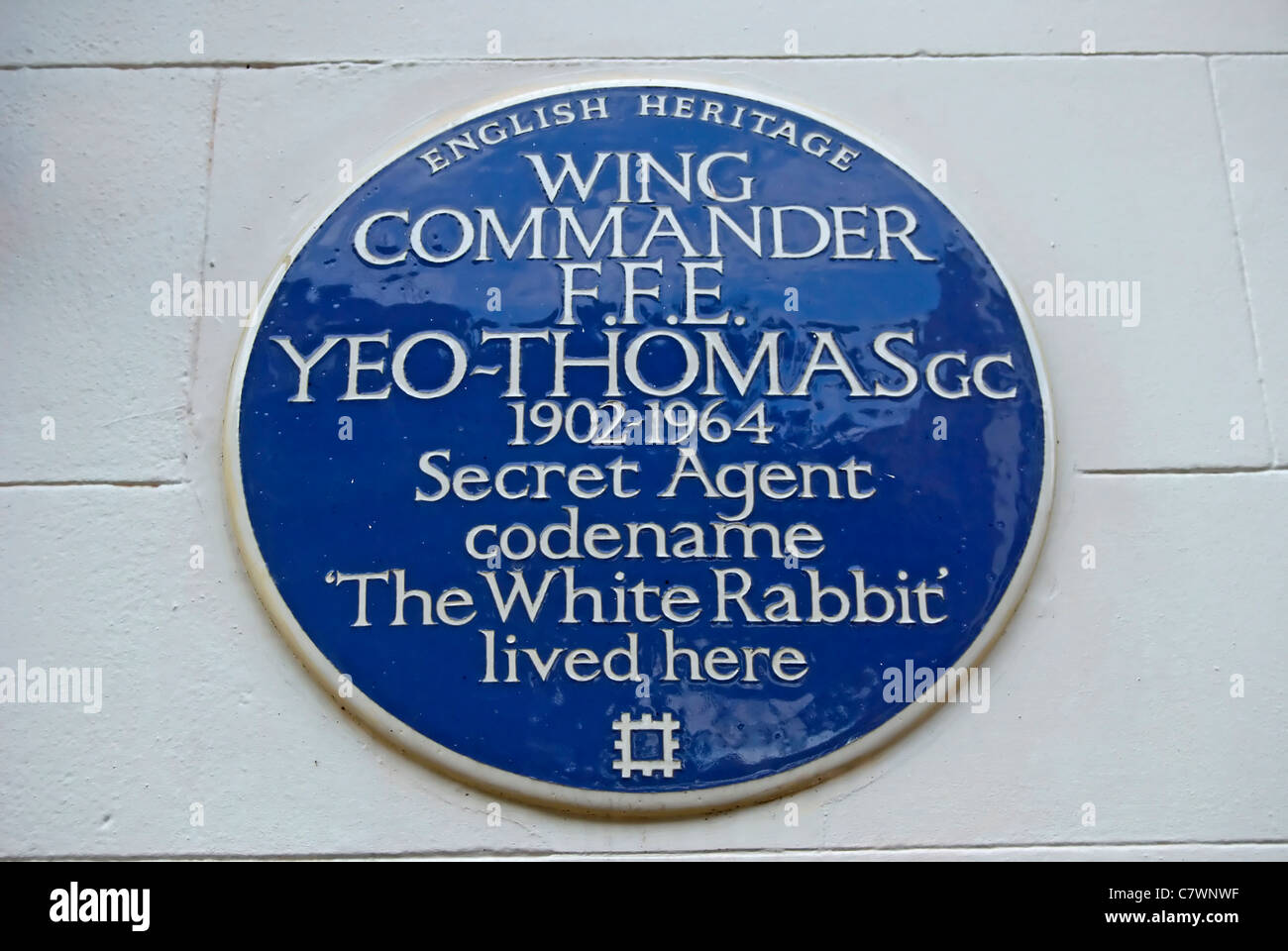 blaue Plakette markiert ein Haus von Wing Commander f.f.e. Yeo-Thomas ...